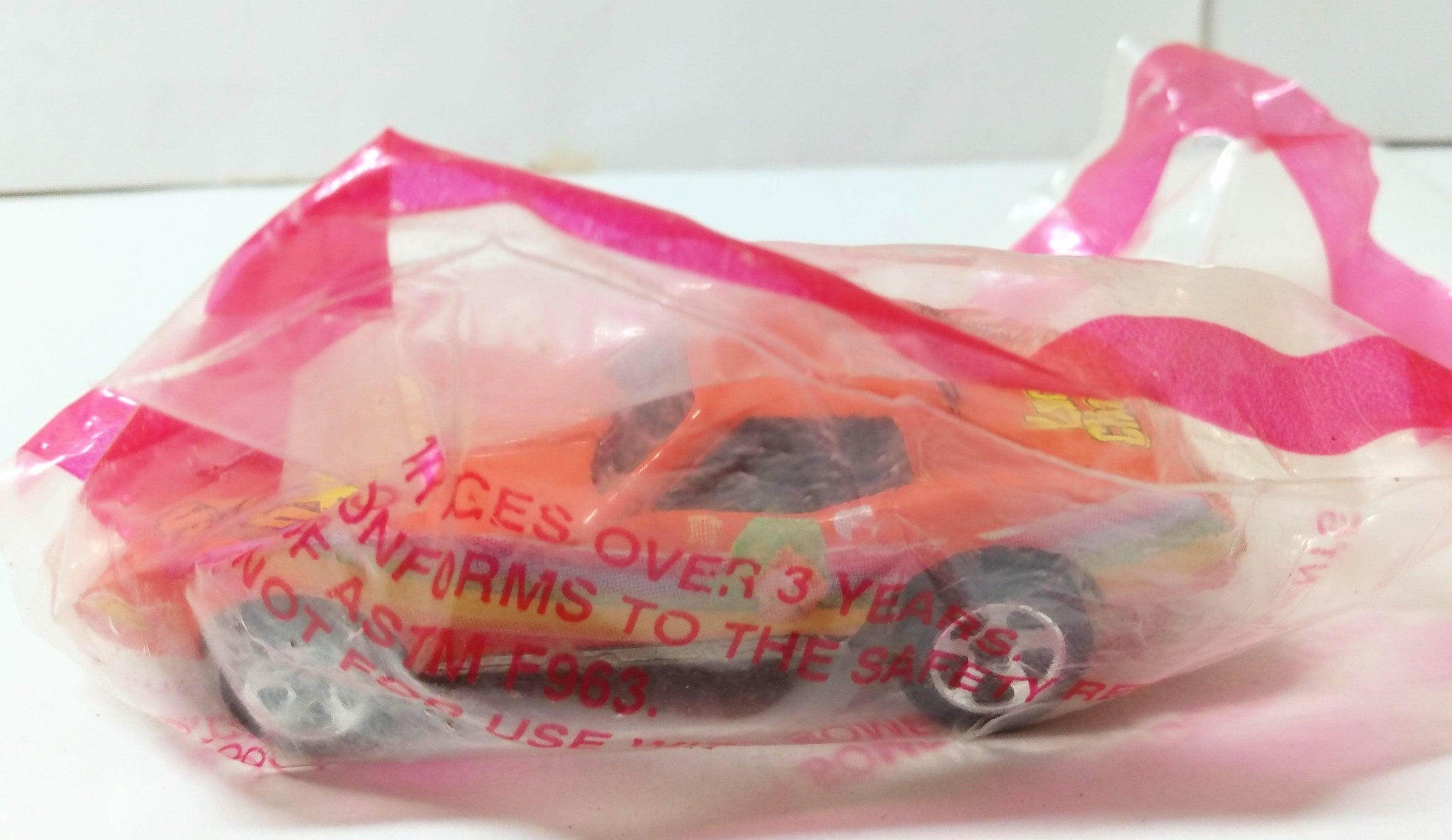 Hot Wheels Lucky Charms Chevrolet Corvette Stingray Promo 1998 – TulipStuff